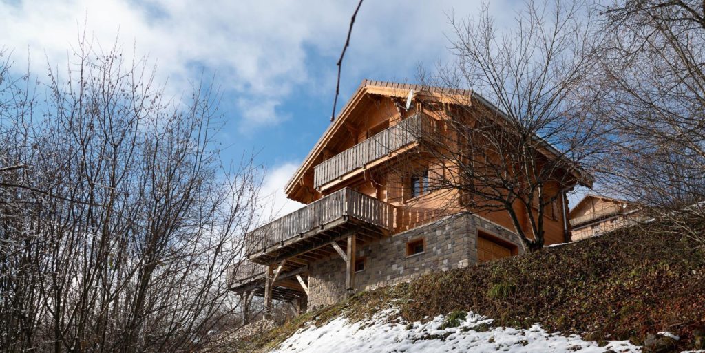 A fleur de Roche à FONCINE-LE-HAUT, Jura : Jura Tourisme