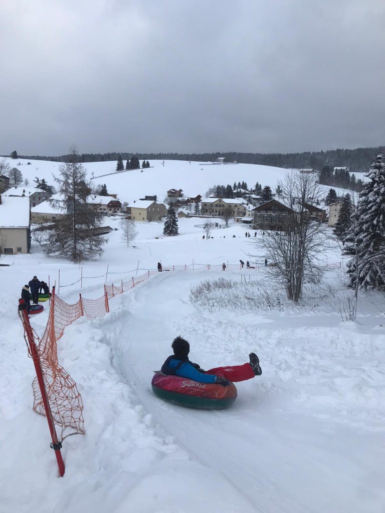 Snow tubing à LA PESSE : Jura Tourisme